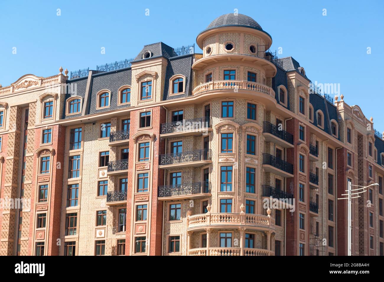 Modern apartment complex design. Panoramic view Stock Photo - Alamy