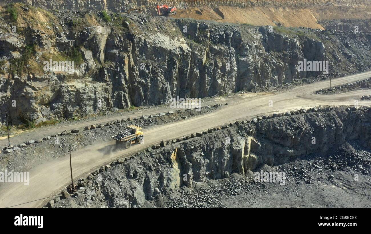 Quarry for the extraction of granite. Granite quarry Stock Photo - Alamy