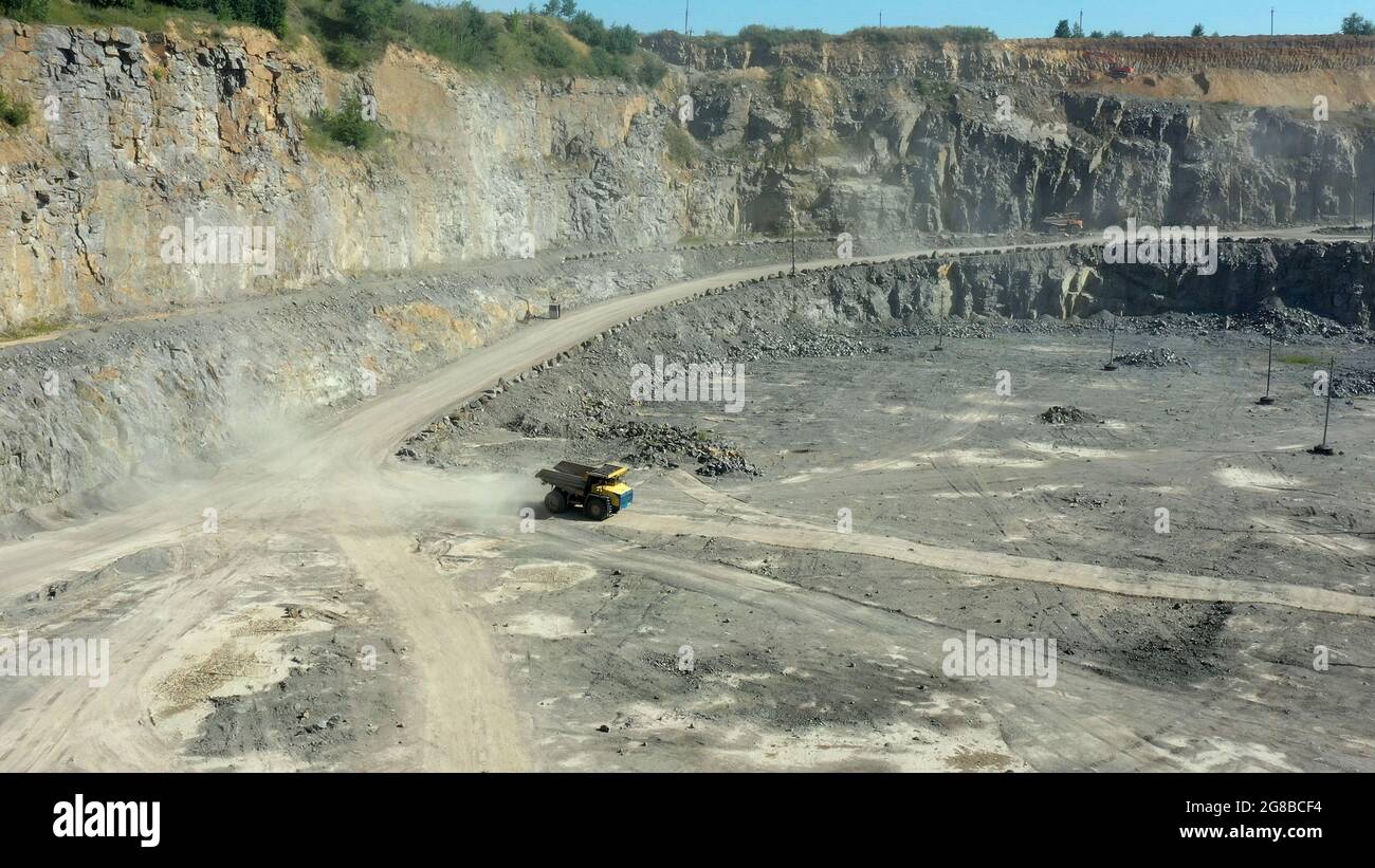 Quarry for the extraction of granite. Granite quarry Stock Photo - Alamy