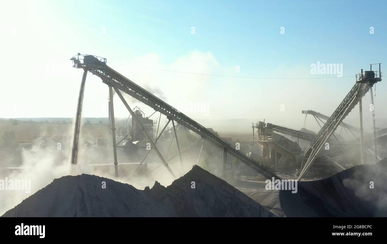 Quarry for the extraction of granite. Granite quarry Stock Photo - Alamy