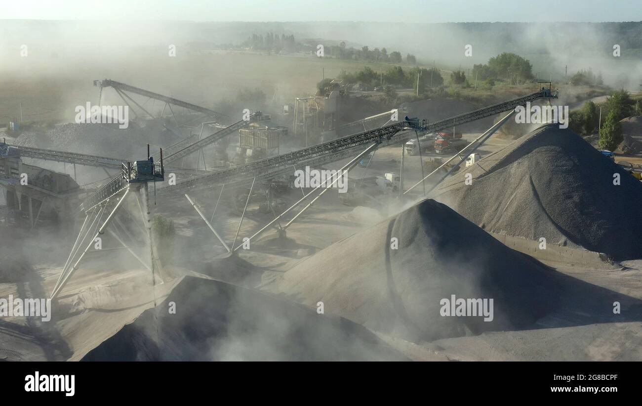 Quarry for the extraction of granite. Granite quarry Stock Photo - Alamy