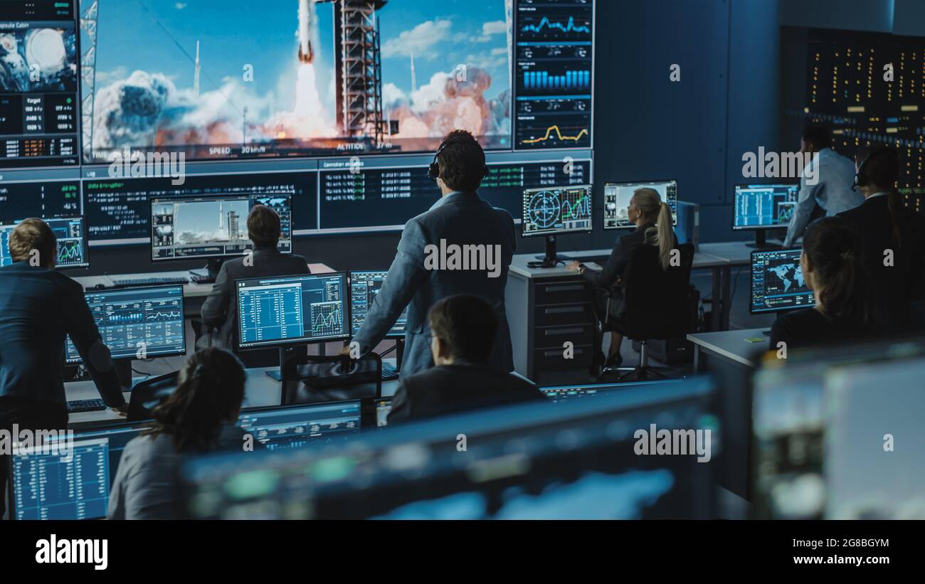 Shuttle flight control room hi-res stock photography and images - Alamy