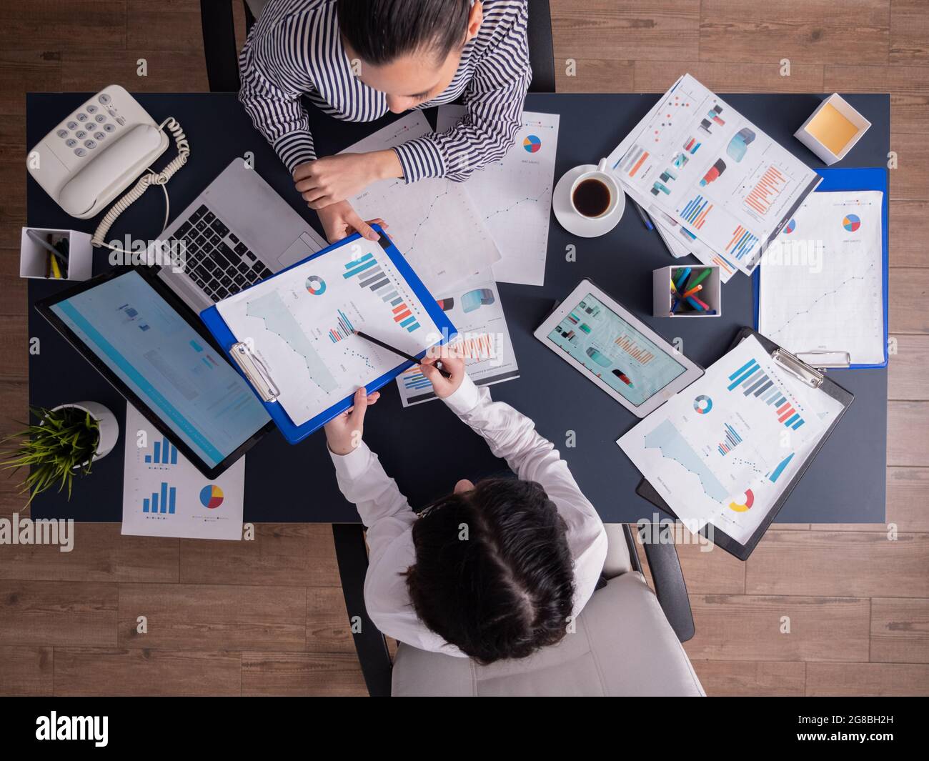 Employee office corproate hi-res stock photography and images - Alamy