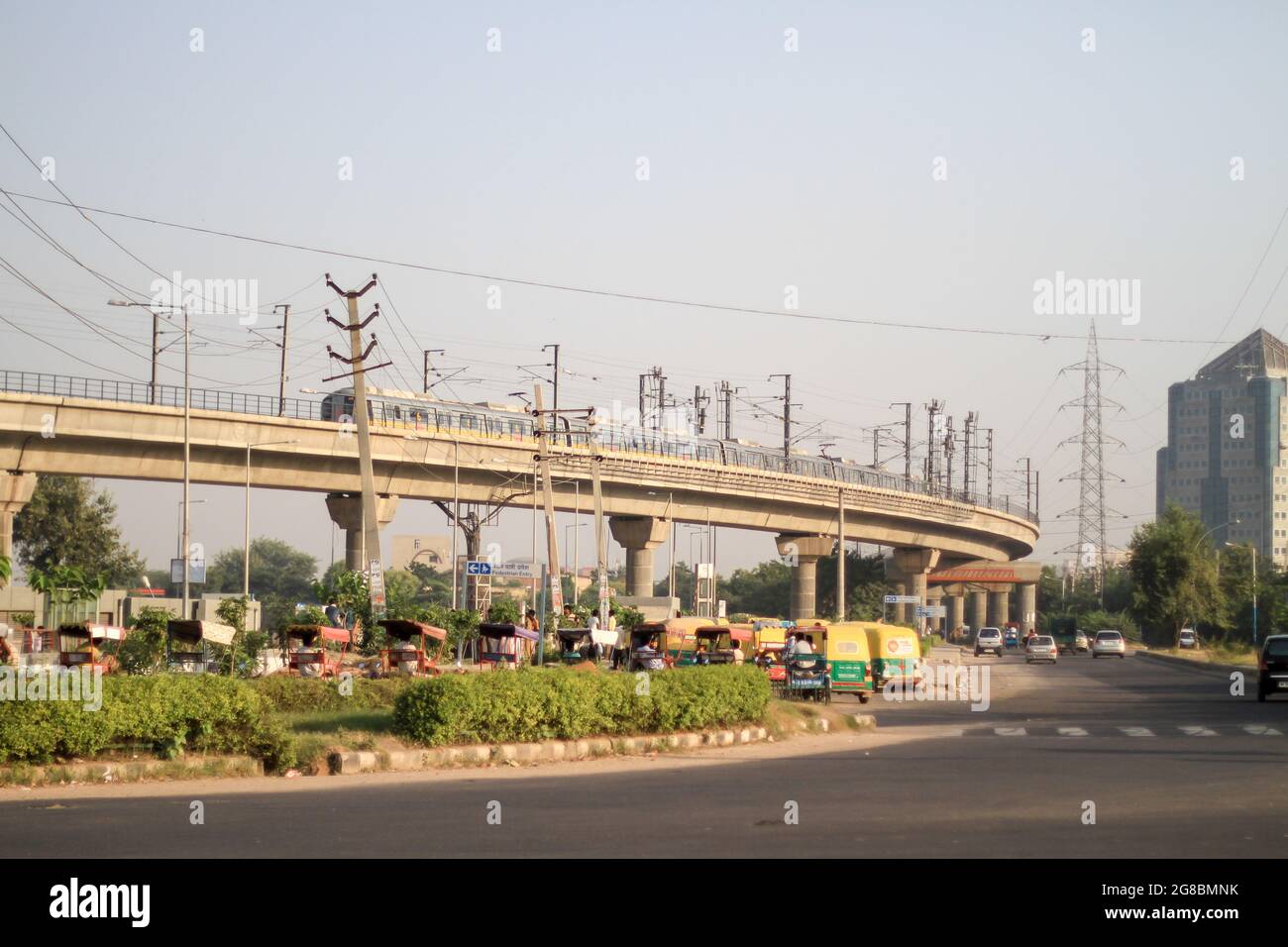 Empty streets and a bridge in Delhi, India Stock Photo - Alamy