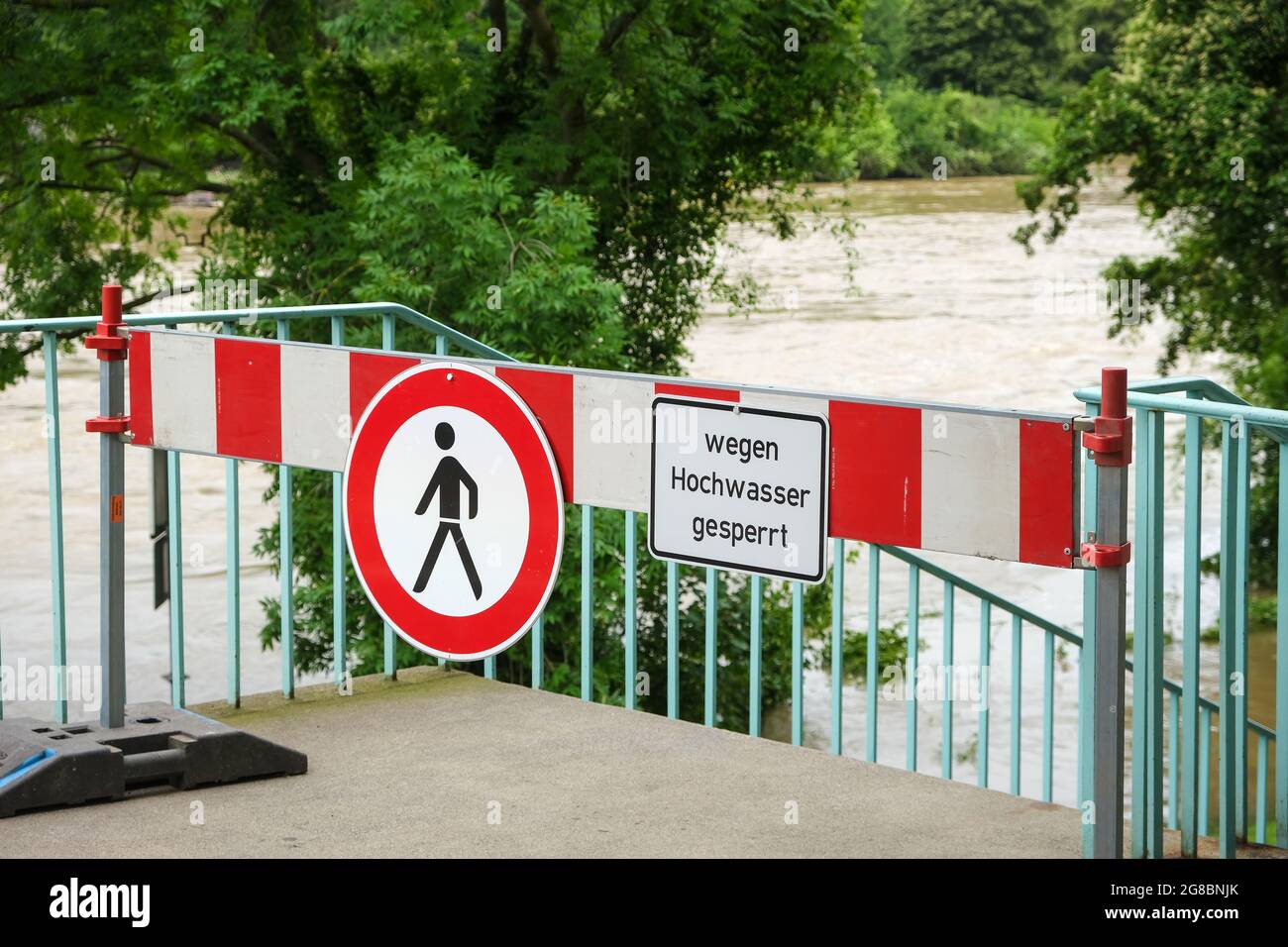 Muelheim an der Ruhr, North Rhine-Westphalia, Germany - Flooding, Ruhr ... Muelheim an der Ruhr, North Rhine-Westphalia, Germany - Flooding, Ruhr ...