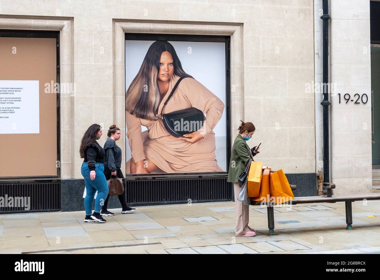 Plus size models hi-res stock photography and images - Alamy