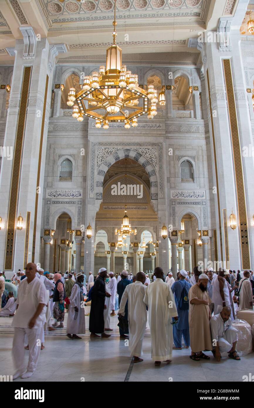 Muslim pilgrims walk on hi-res stock photography and images - Alamy