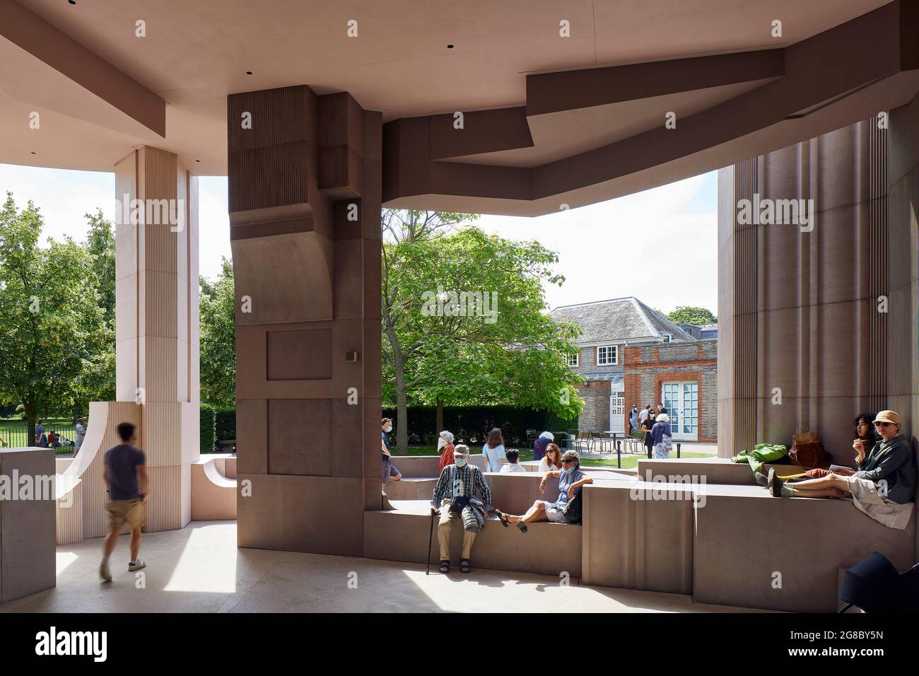 Interior details of Pavilion with Serpentine Gallery beyond. Serpentine ...