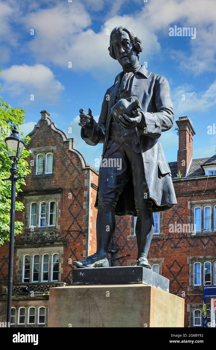 A statue of Josiah Wedgwood, with the North Stafford Hotel in the ...