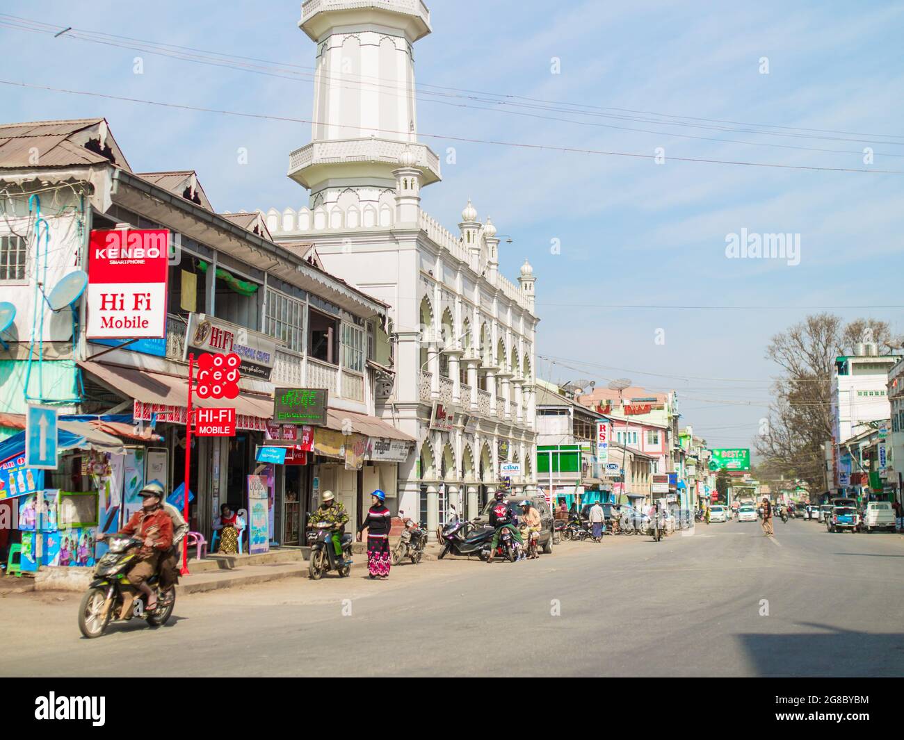 PYIN OO LWIN, MYANMAR - JANUARY 12, 2016: View of main street with Myo ...