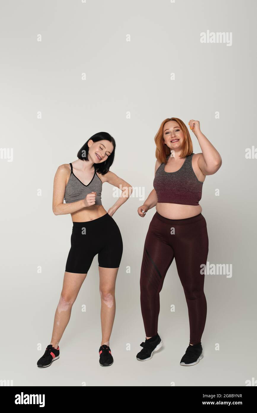 Young people dancing plus size hi-res stock photography and images - Alamy