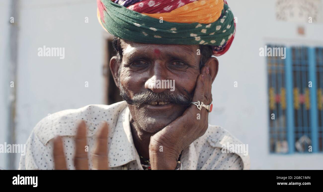 Closeup shot of an elder South Asian male in traditional clothing Stock ...