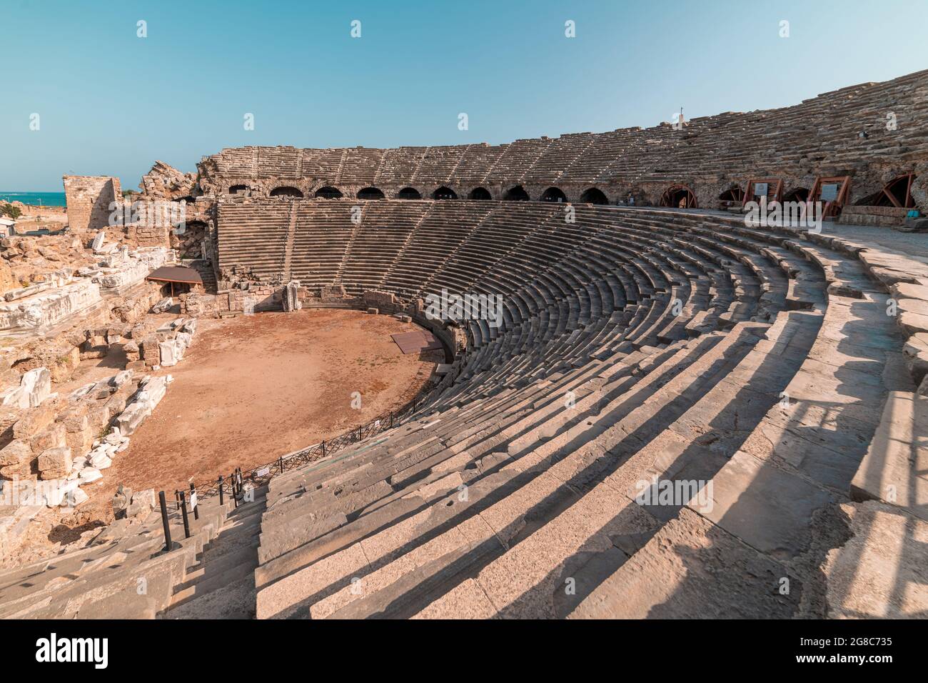Roman amphitheatre in turkey hi-res stock photography and images - Alamy