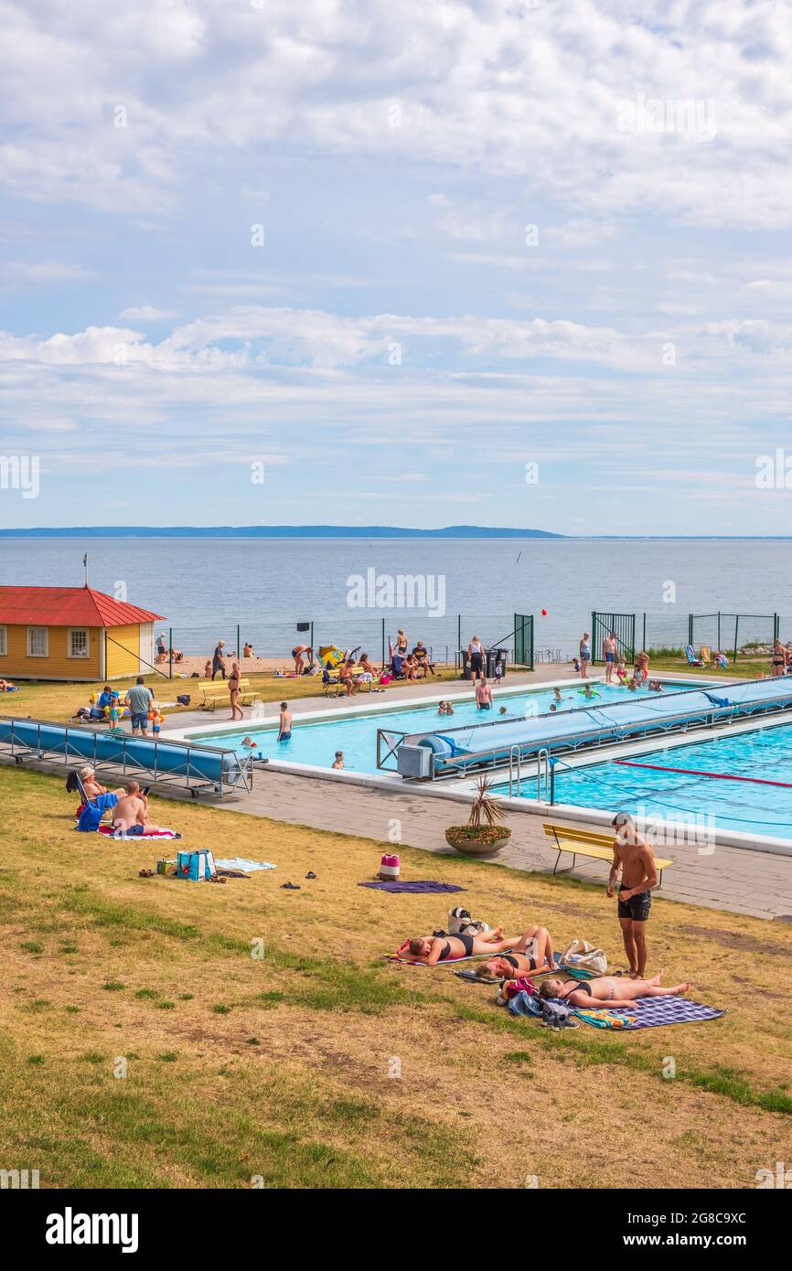 Men bathing in public bath hi-res stock photography and images - Alamy