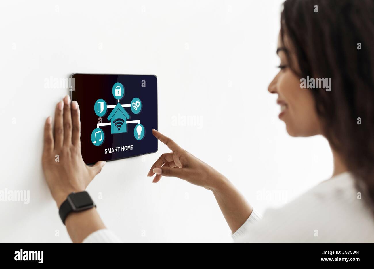 Home tv system icon hi-res stock photography and images - Alamy