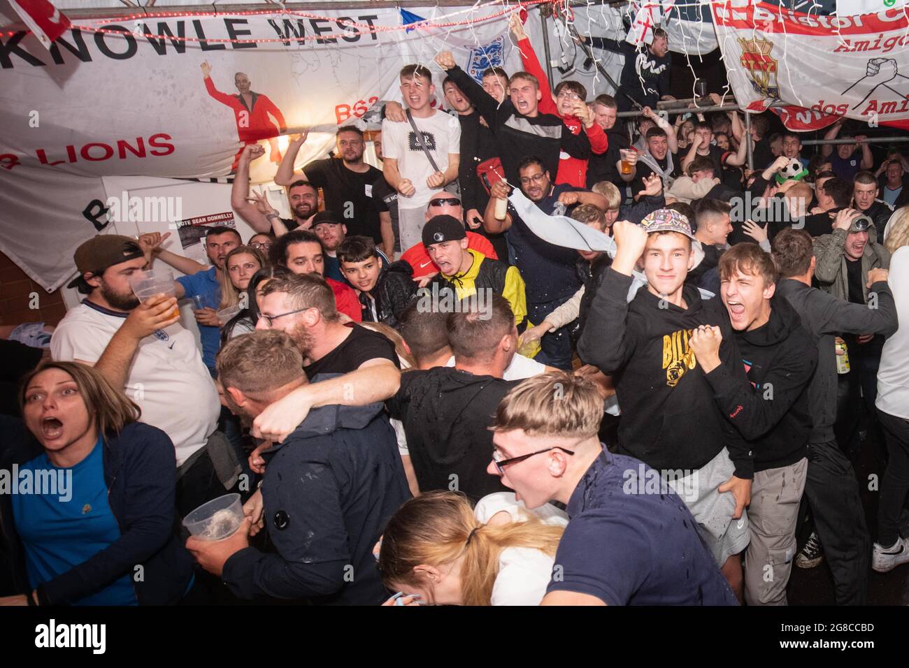 Three Lions pub, Bristol, UK. 7th July 2021. Fans inside Bristol's most ...