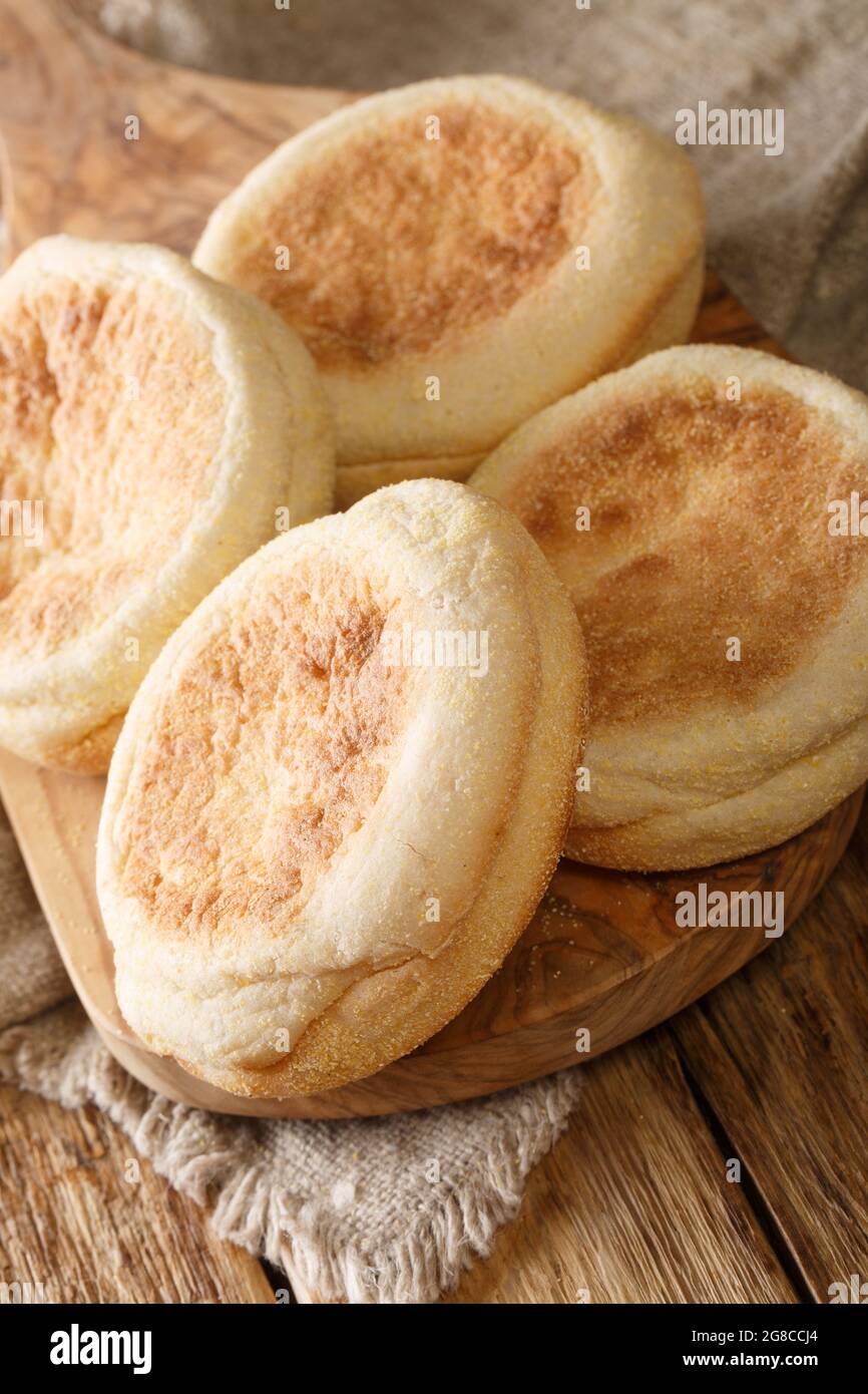 English muffins hi-res stock photography and images - Alamy