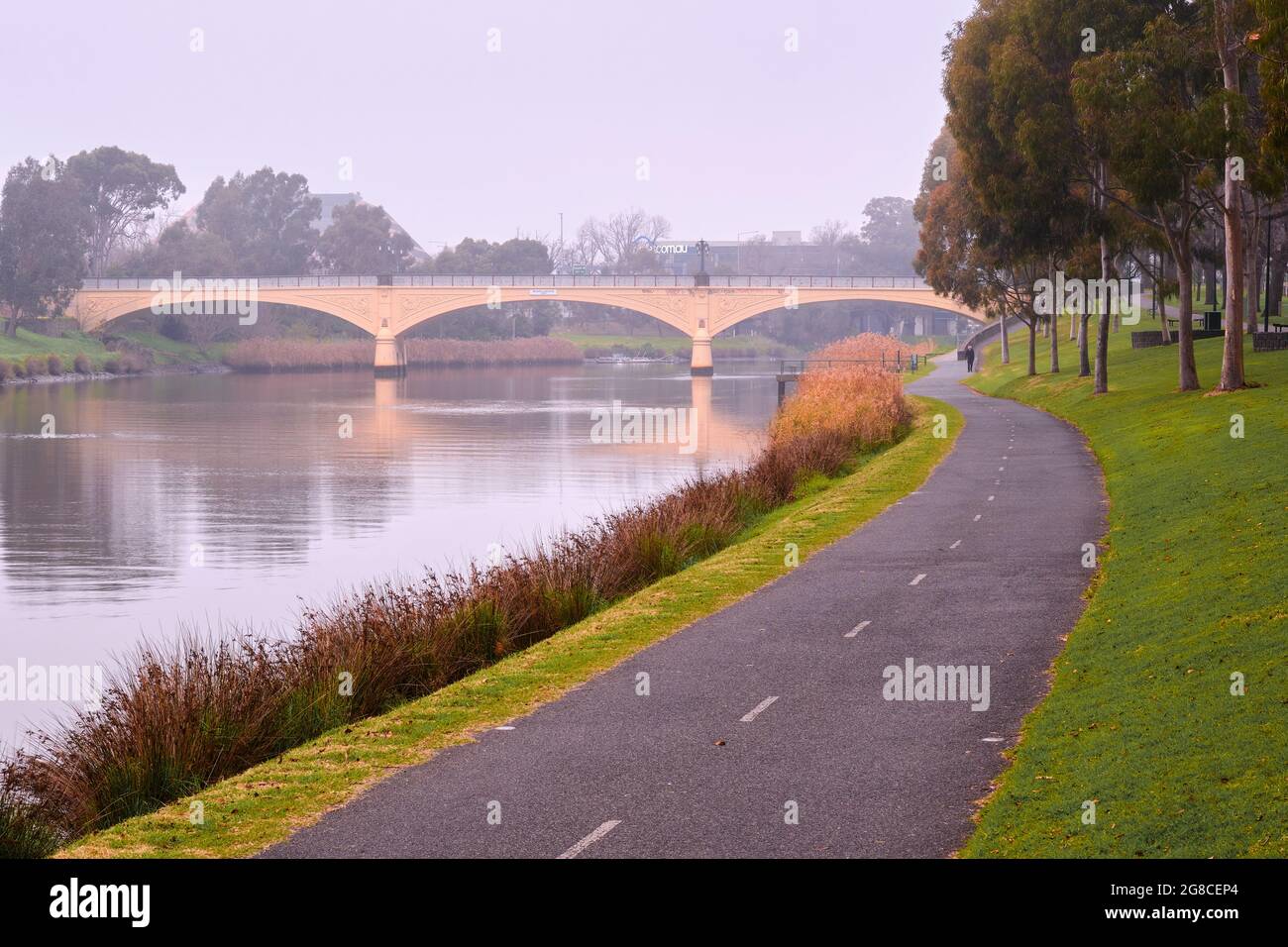 Melbourne yarra trail bike hi-res stock photography and images - Alamy