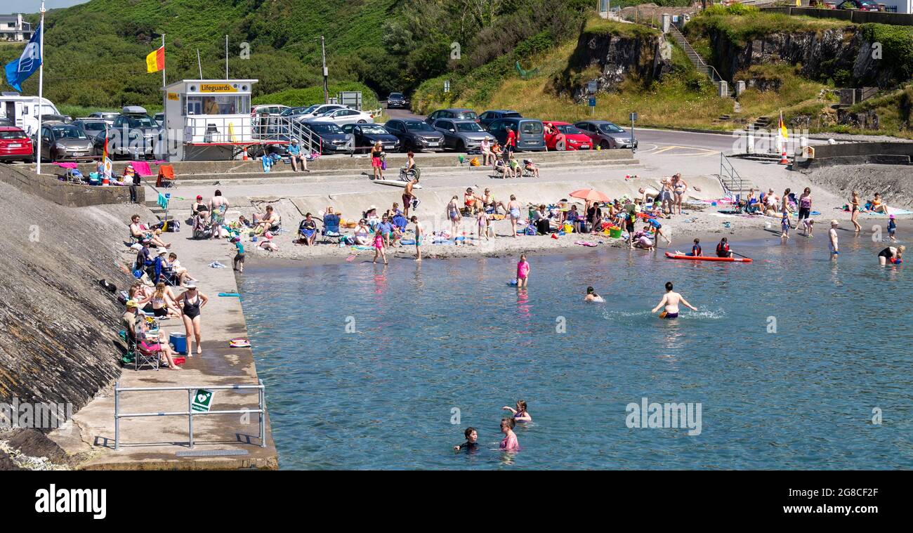 Tragumna beach hi-res stock photography and images - Alamy