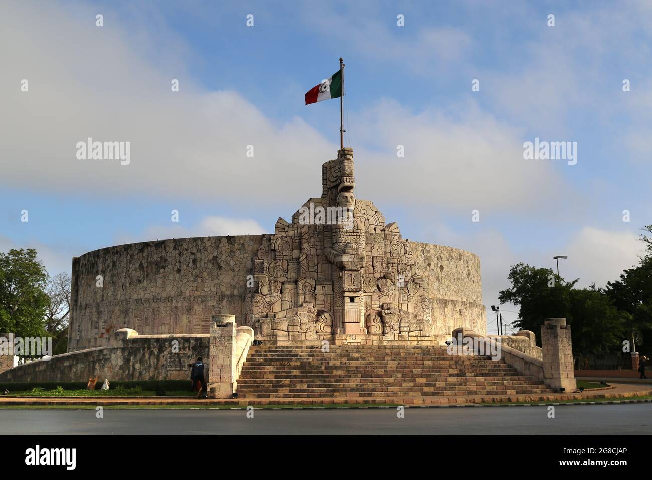 Monument to the flag merida mexico hi-res stock photography and images ...