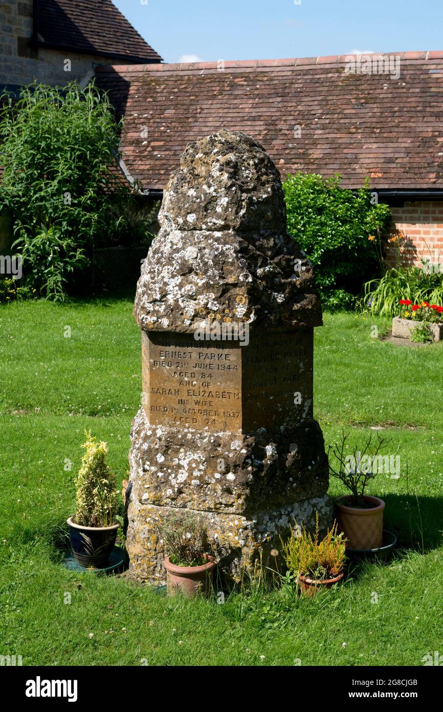 Parke family gravestone, St. Peter and St Paul`s churchyard, Butlers ...