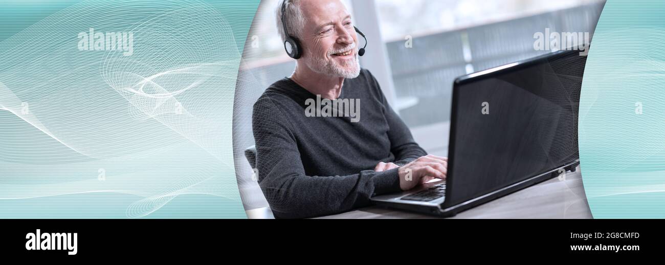 Support phone male operator in headset; panoramic banner Stock Photo ...