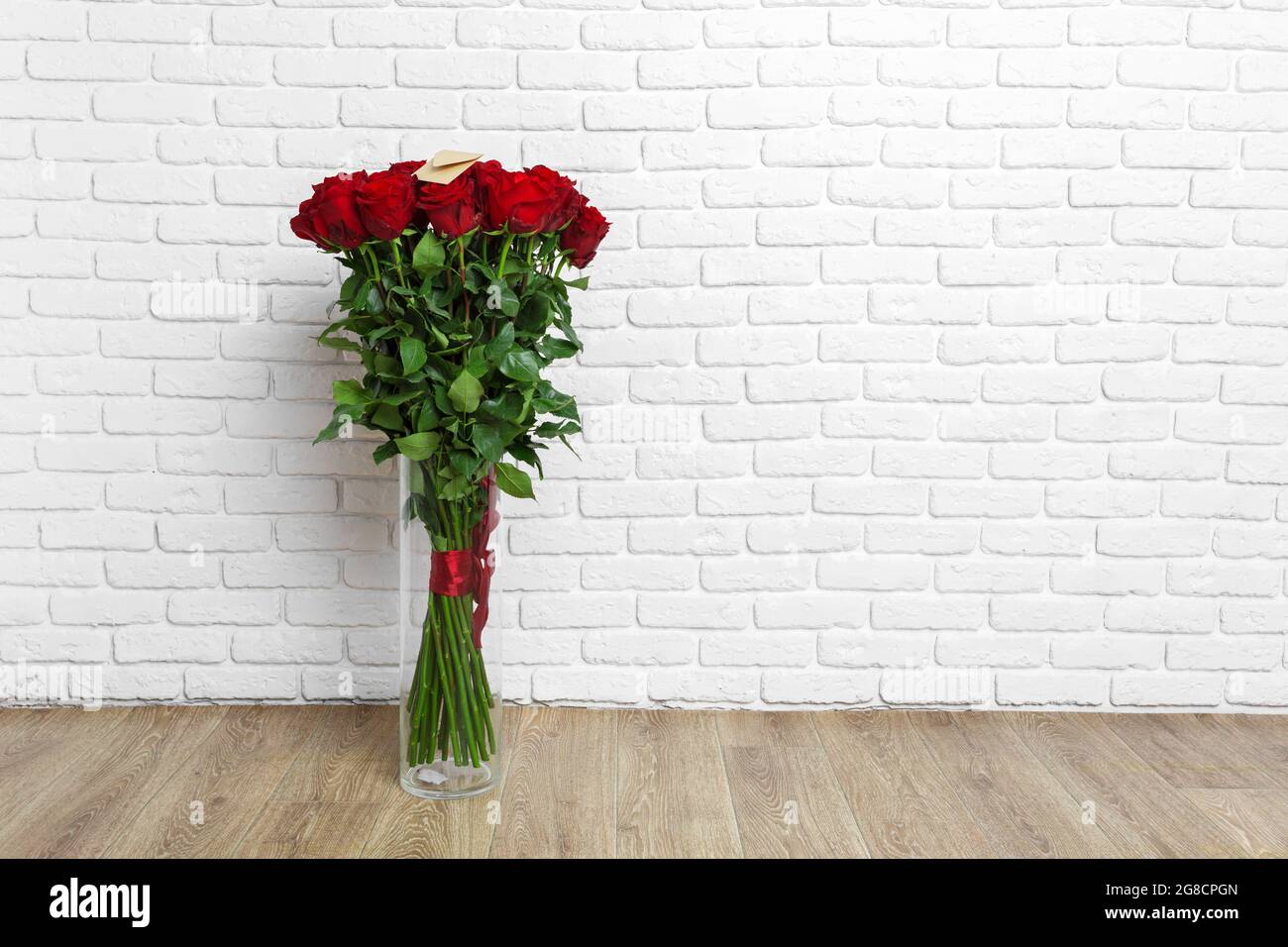 Luxury bouquet made of red roses Stock Photo - Alamy