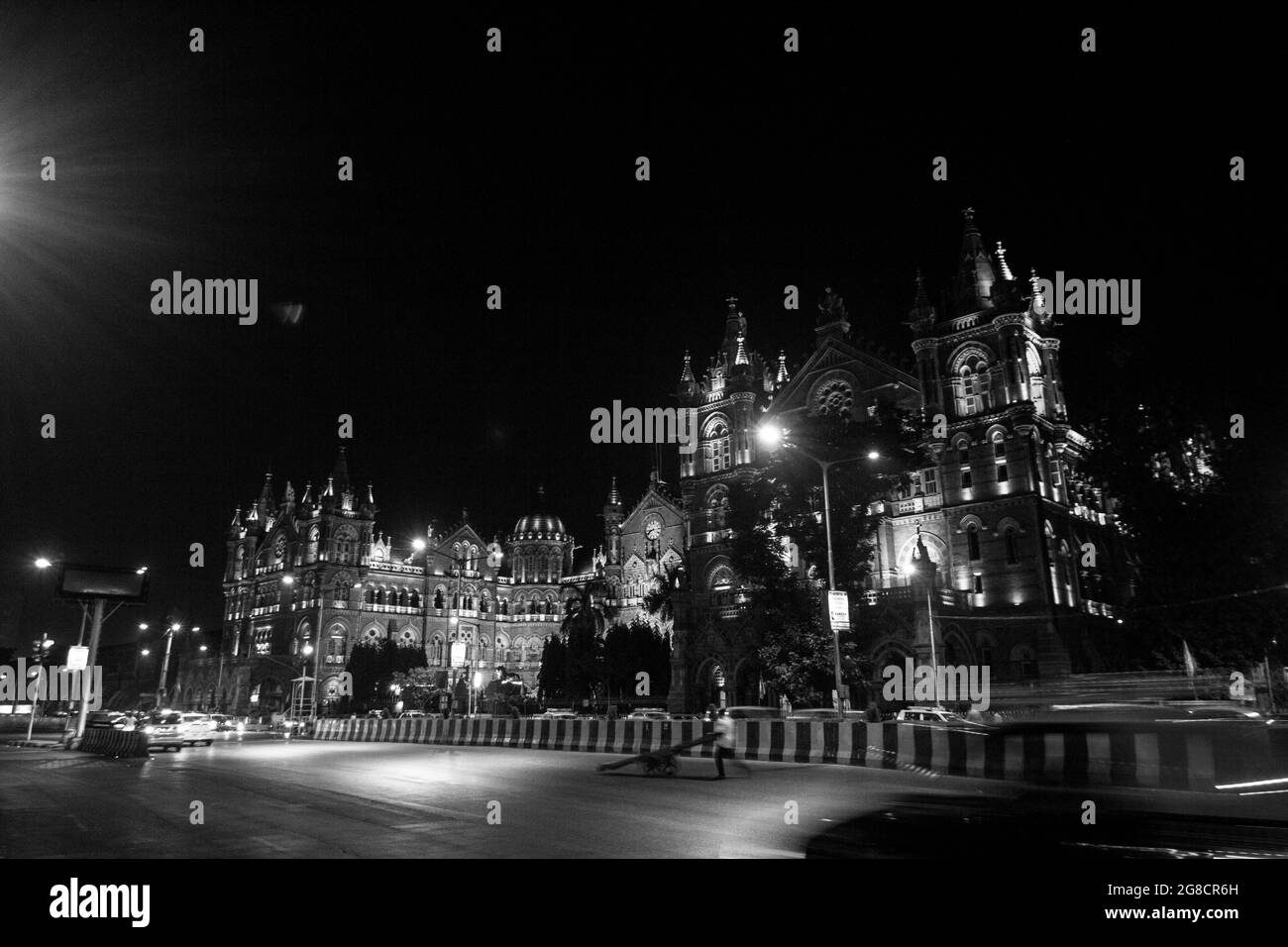 Indian street at night hi-res stock photography and images - Alamy