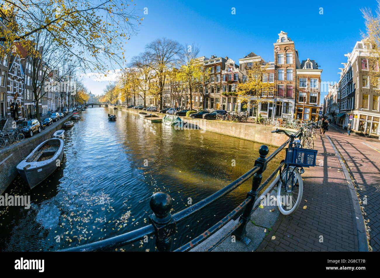 AMSTERDAM, THE NETHERLANDS - NOVEMBER 18, 2018: Urban scene in ...