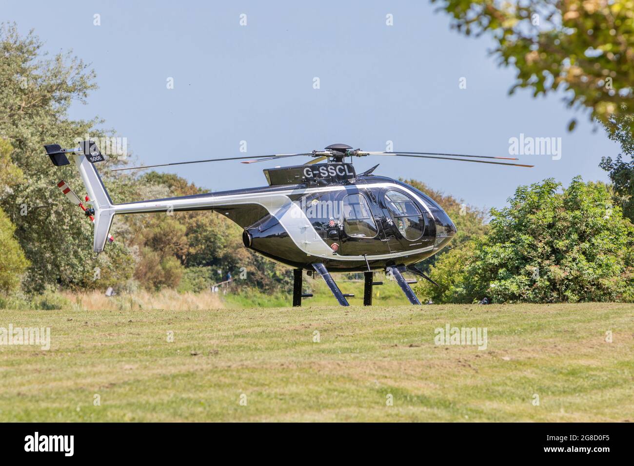 Small helicopter hi-res stock photography and images - Alamy
