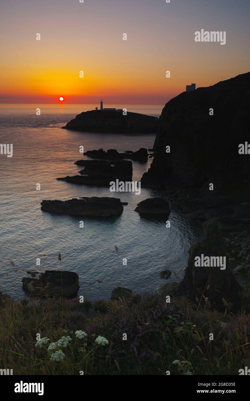 South Stack Lighthouse at Sunset, Isle of Anglesey Stock Photo - Alamy