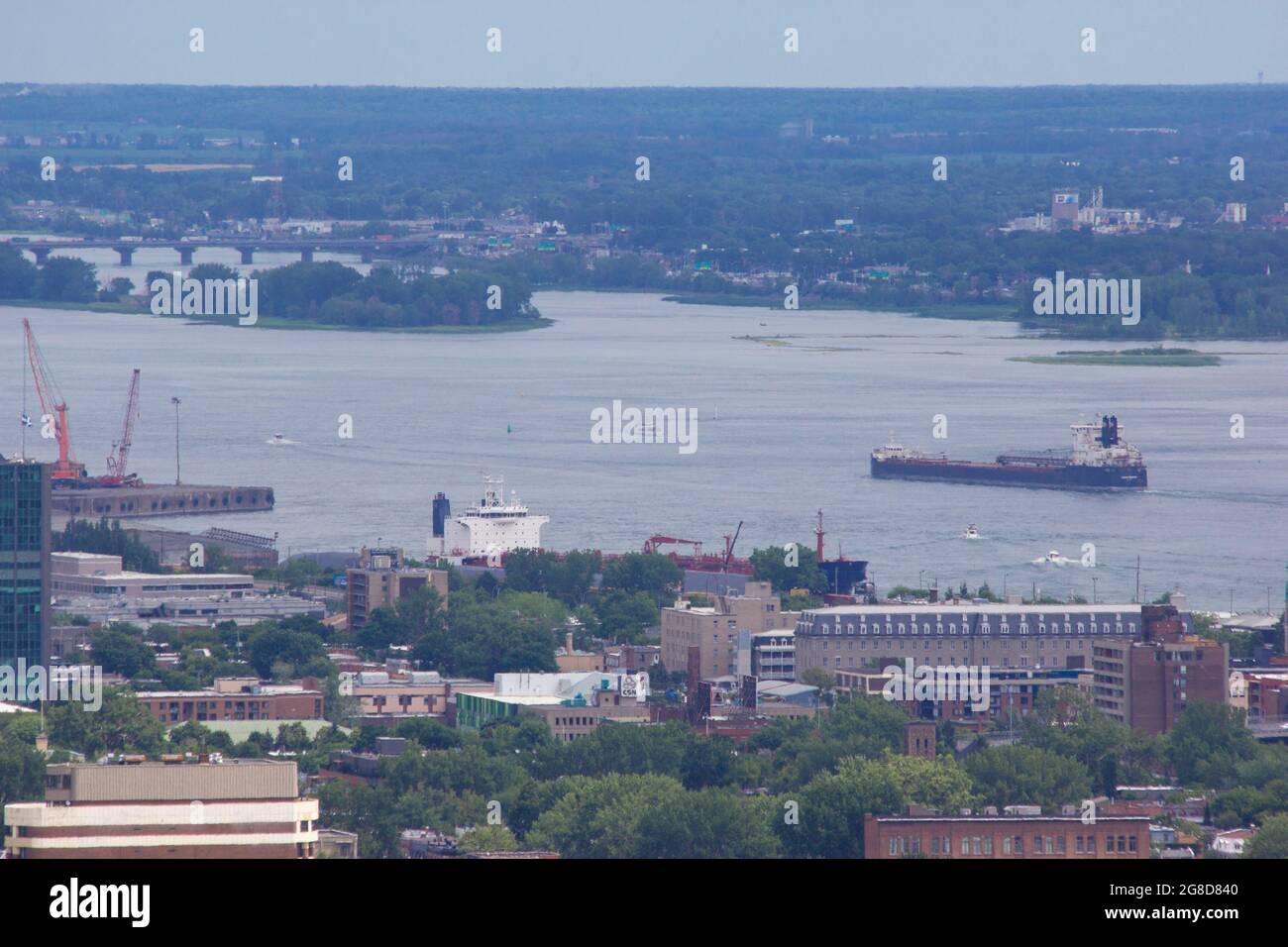 Montreal harbour hi-res stock photography and images - Alamy