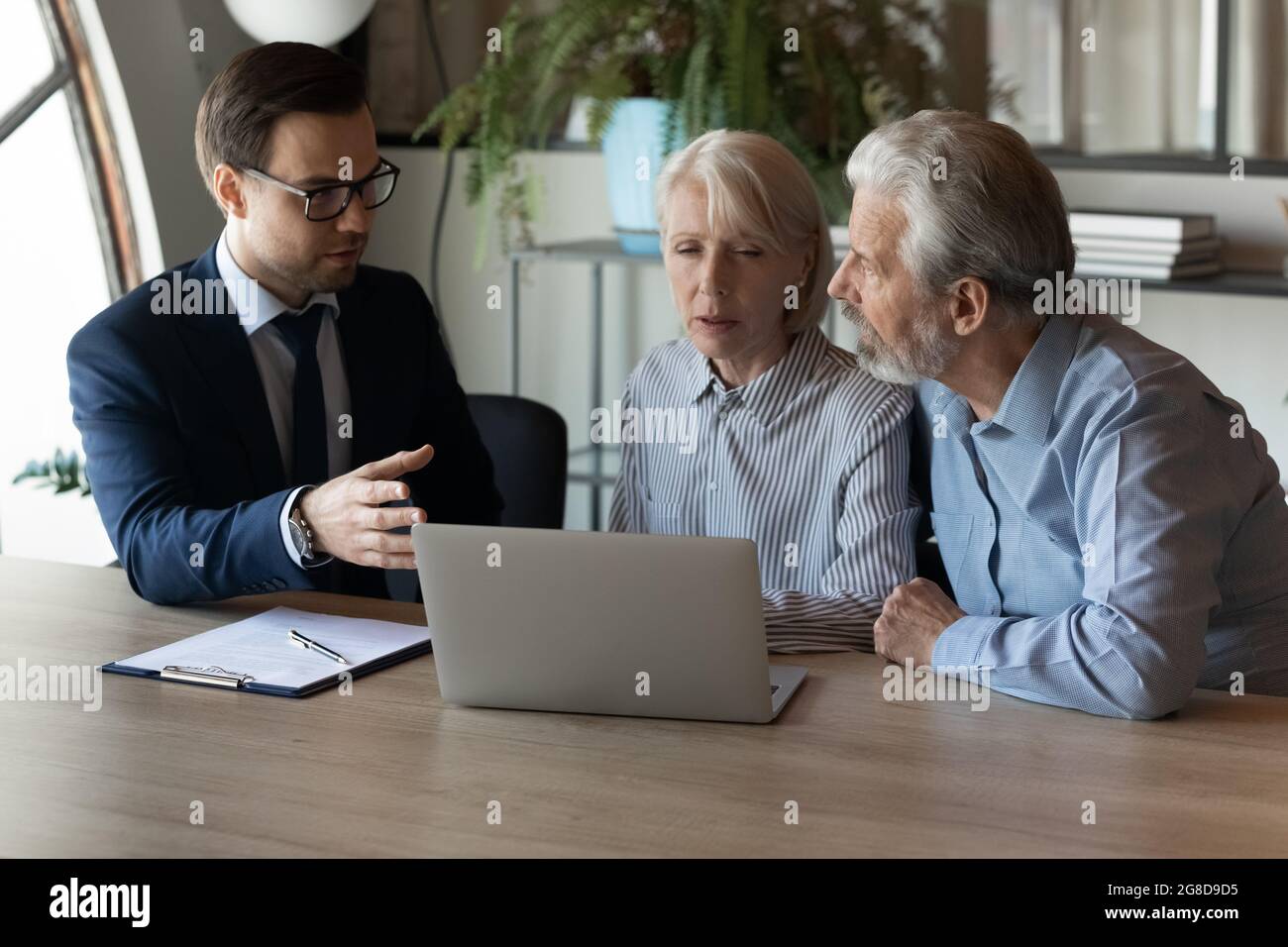 Old older elder hi-res stock photography and images - Alamy