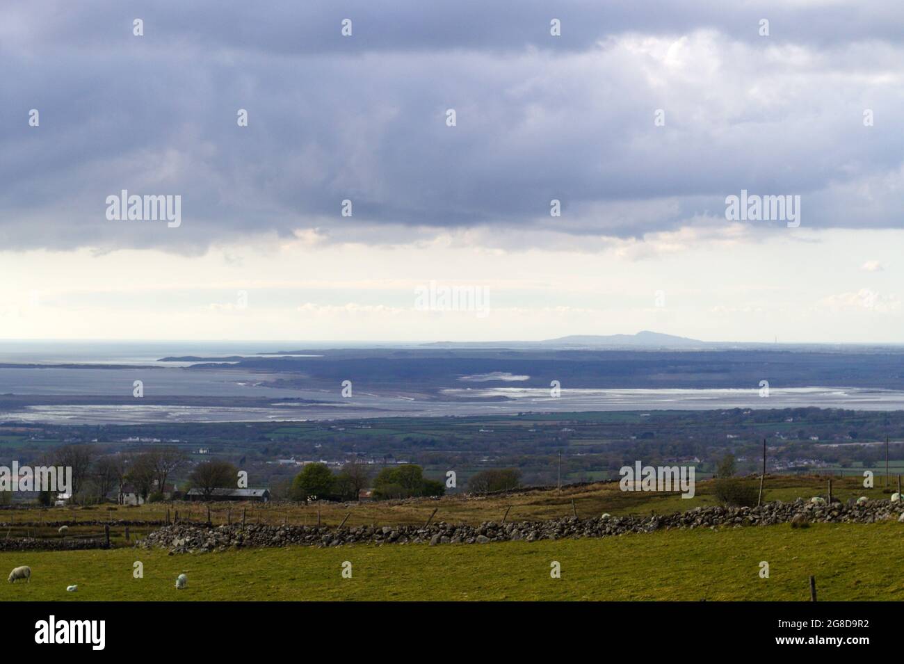 Welsh landscape hi-res stock photography and images - Alamy