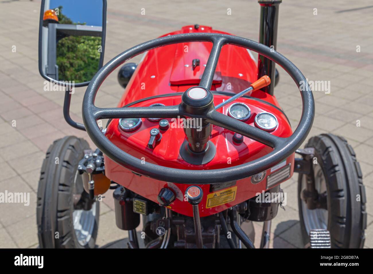 Tractor driving position hi-res stock photography and images - Alamy