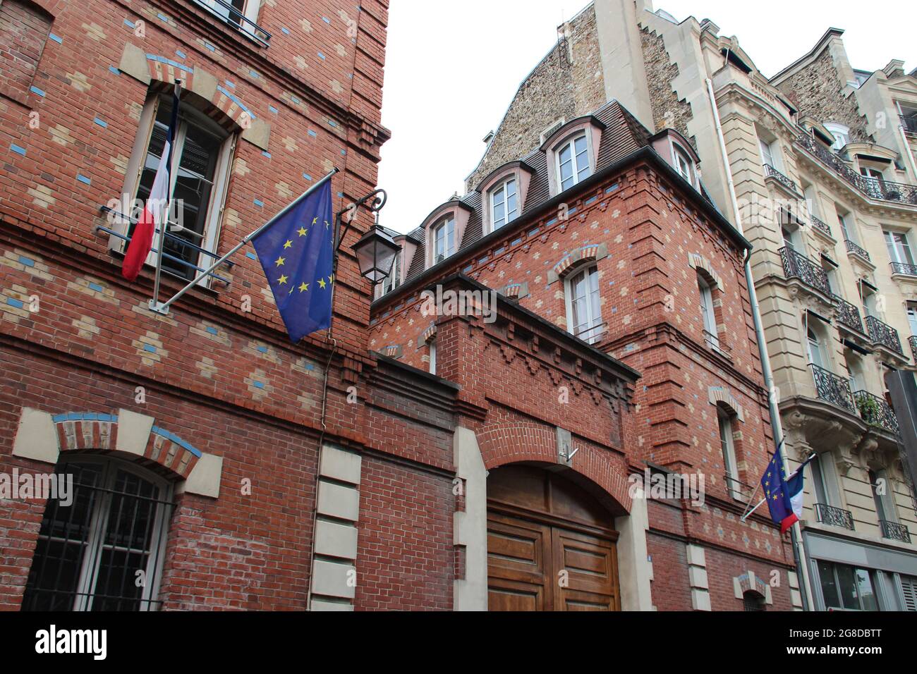 ancient brick mansion (?) in paris (france Stock Photo - Alamy