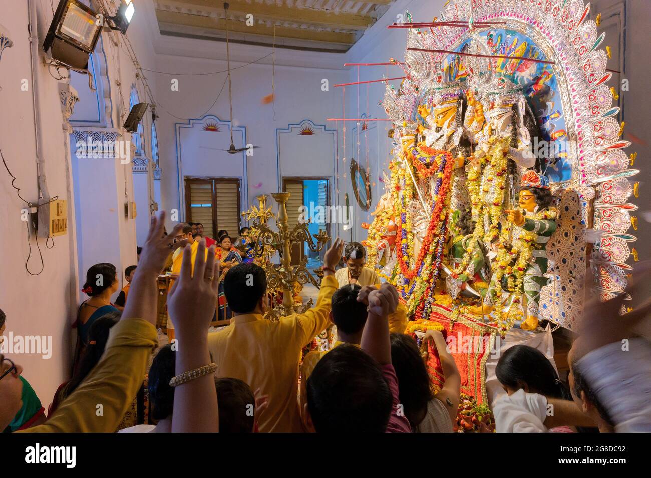 Puja prayers hi-res stock photography and images - Alamy