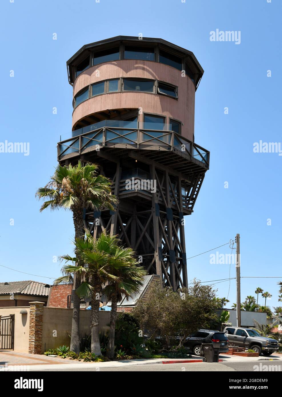 SUNSET BEACH, CALIFORNIA - 16 JUL 2021: The 87 foot tall water tower ...