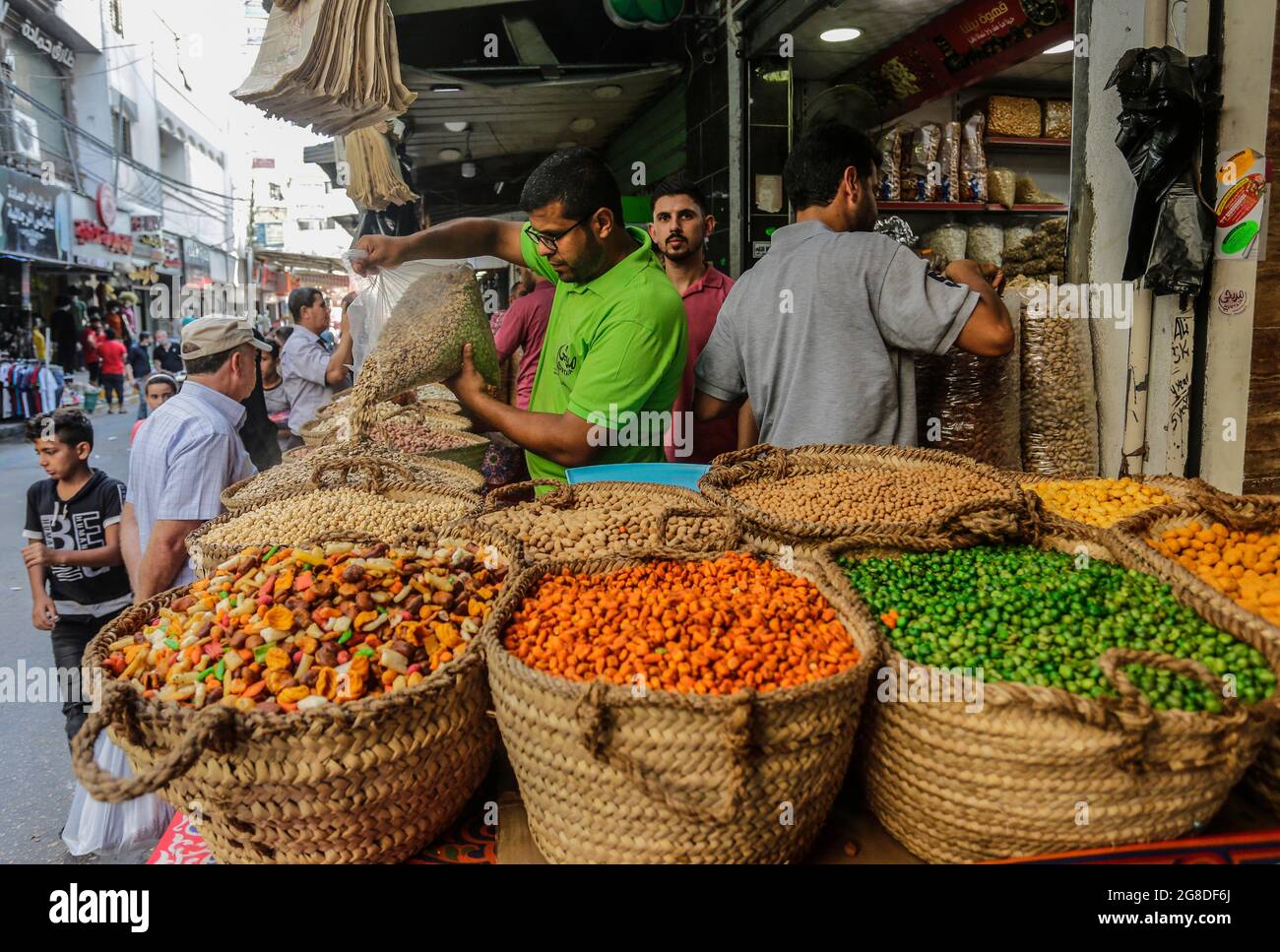 Palestine sweets hi-res stock photography and images - Alamy