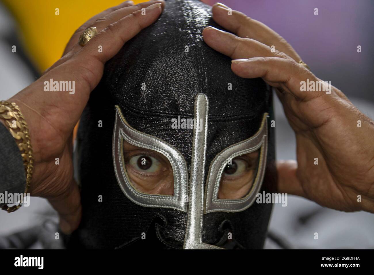 Non Exclusive: MEXICO CITY, MEXICO - JULY 17: Wrestling legend 'El Rayo ...