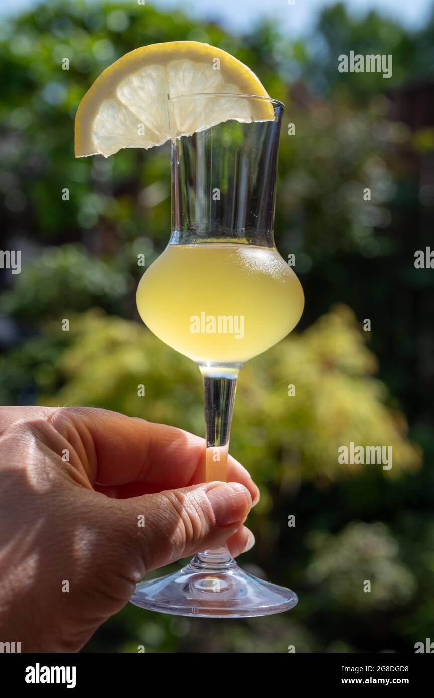 Limoncello amalfi bar hi-res stock photography and images - Alamy