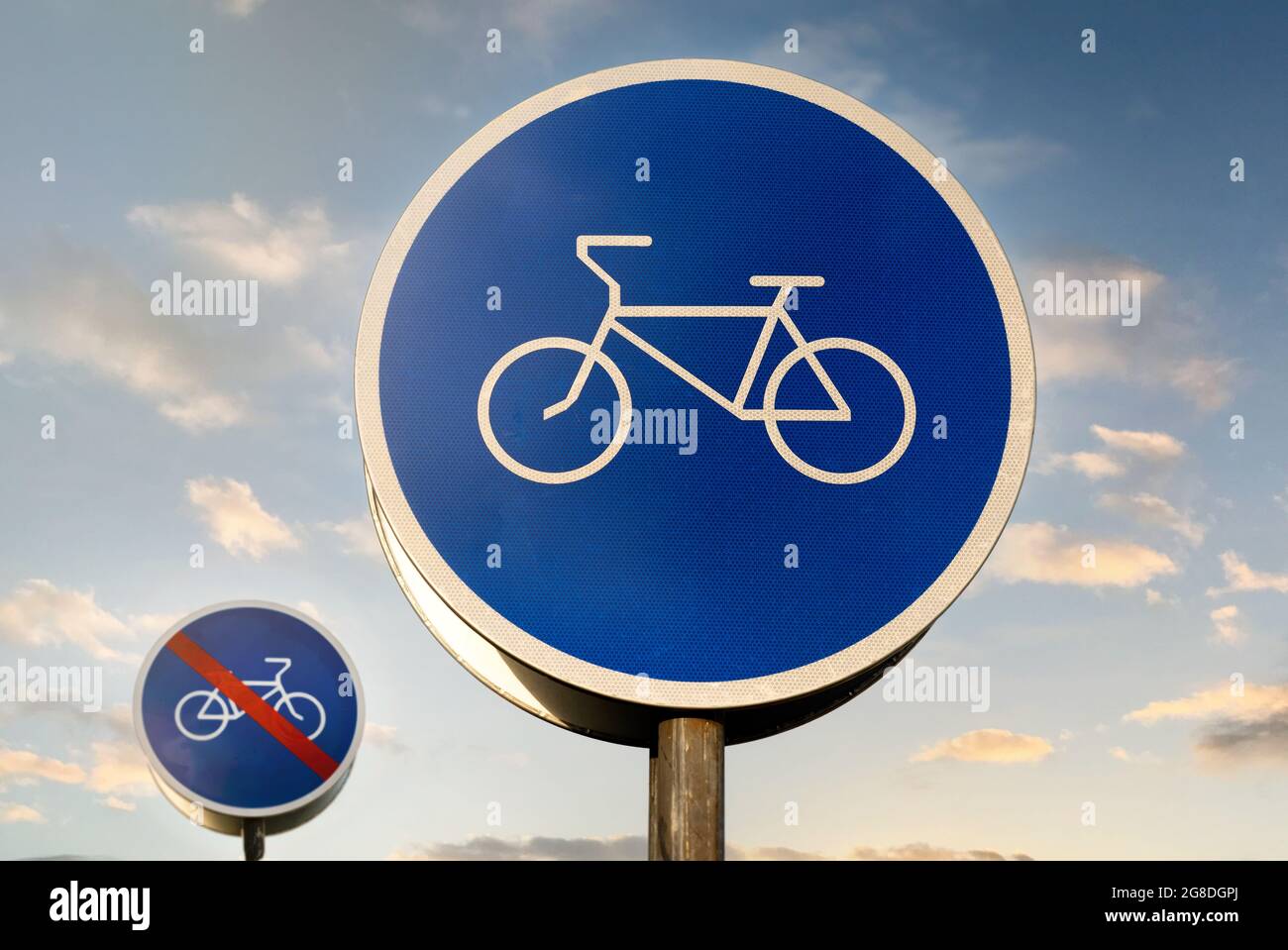 Safety sign vector image hi-res stock photography and images - Alamy