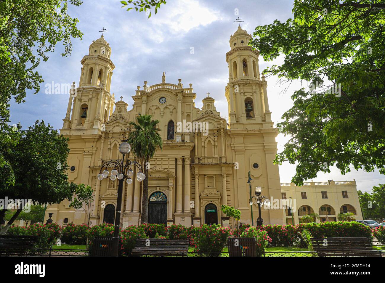 Metropolitan Cathedral of Hermosillo, a majestic construction that ...