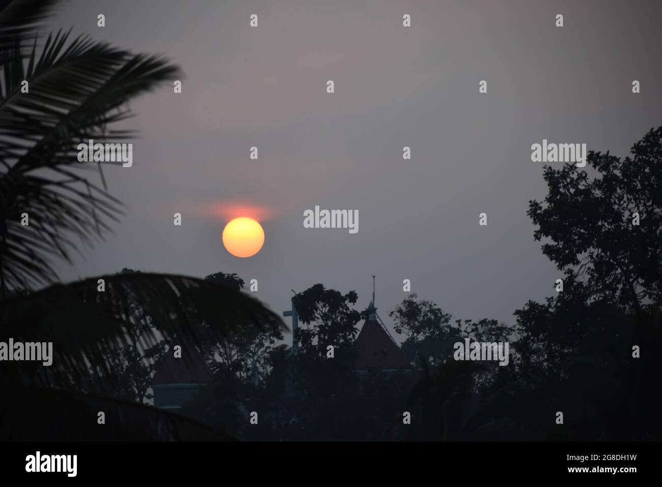 Time of sunrise hi-res stock photography and images - Alamy