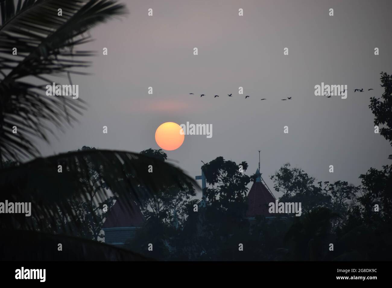 Sunrise, sun at the time of sunrise Stock Photo - Alamy