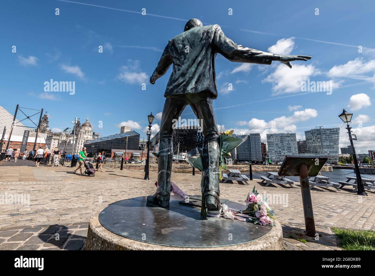 Billy fury statue hi-res stock photography and images - Alamy