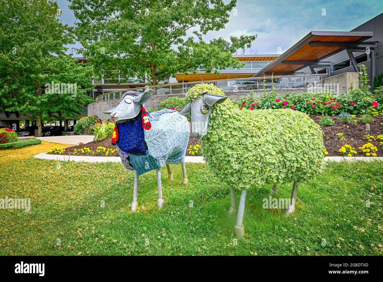 British library sculptures hi-res stock photography and images - Alamy