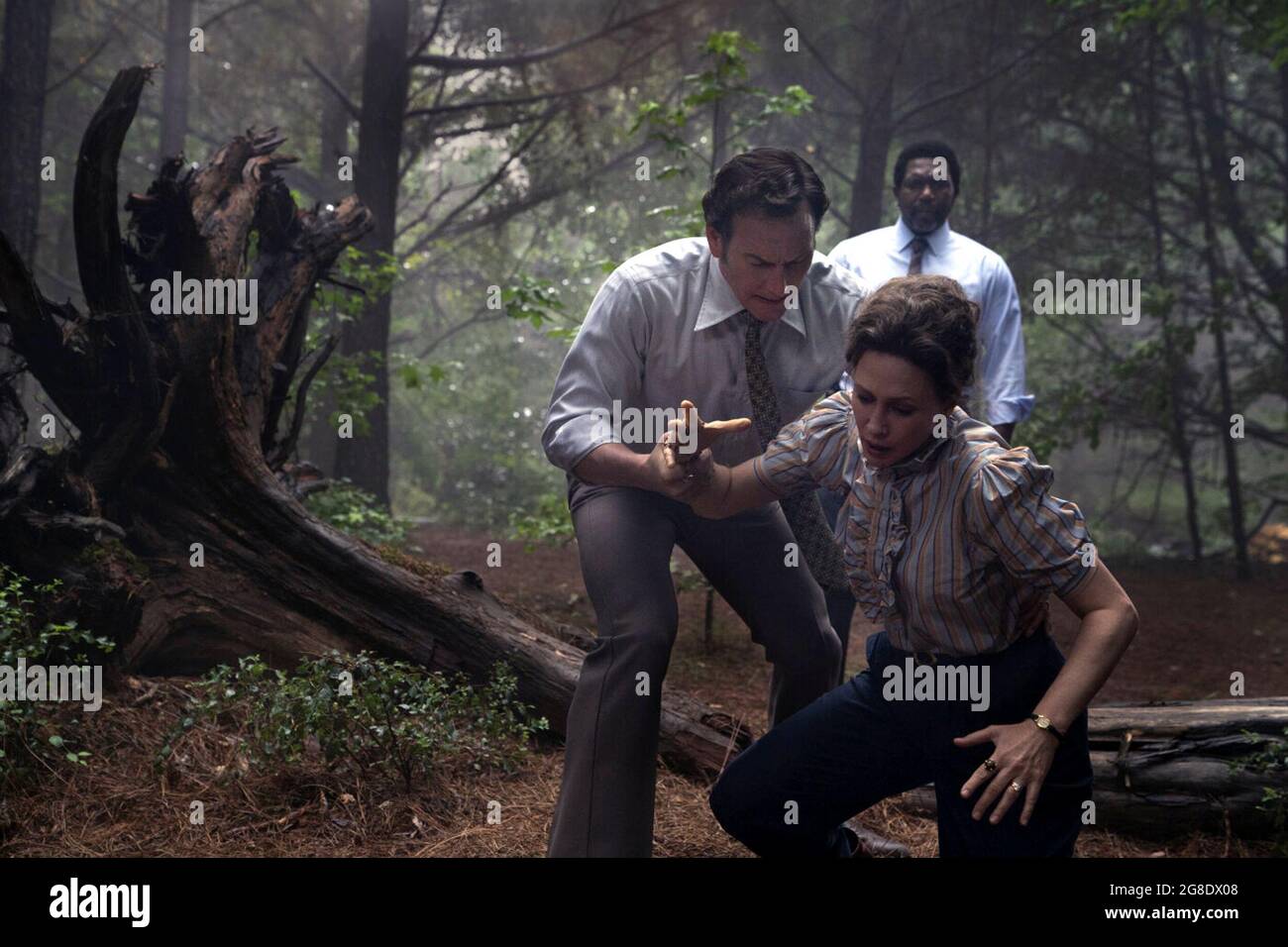 Conjuring 3 hi-res stock photography and images - Alamy