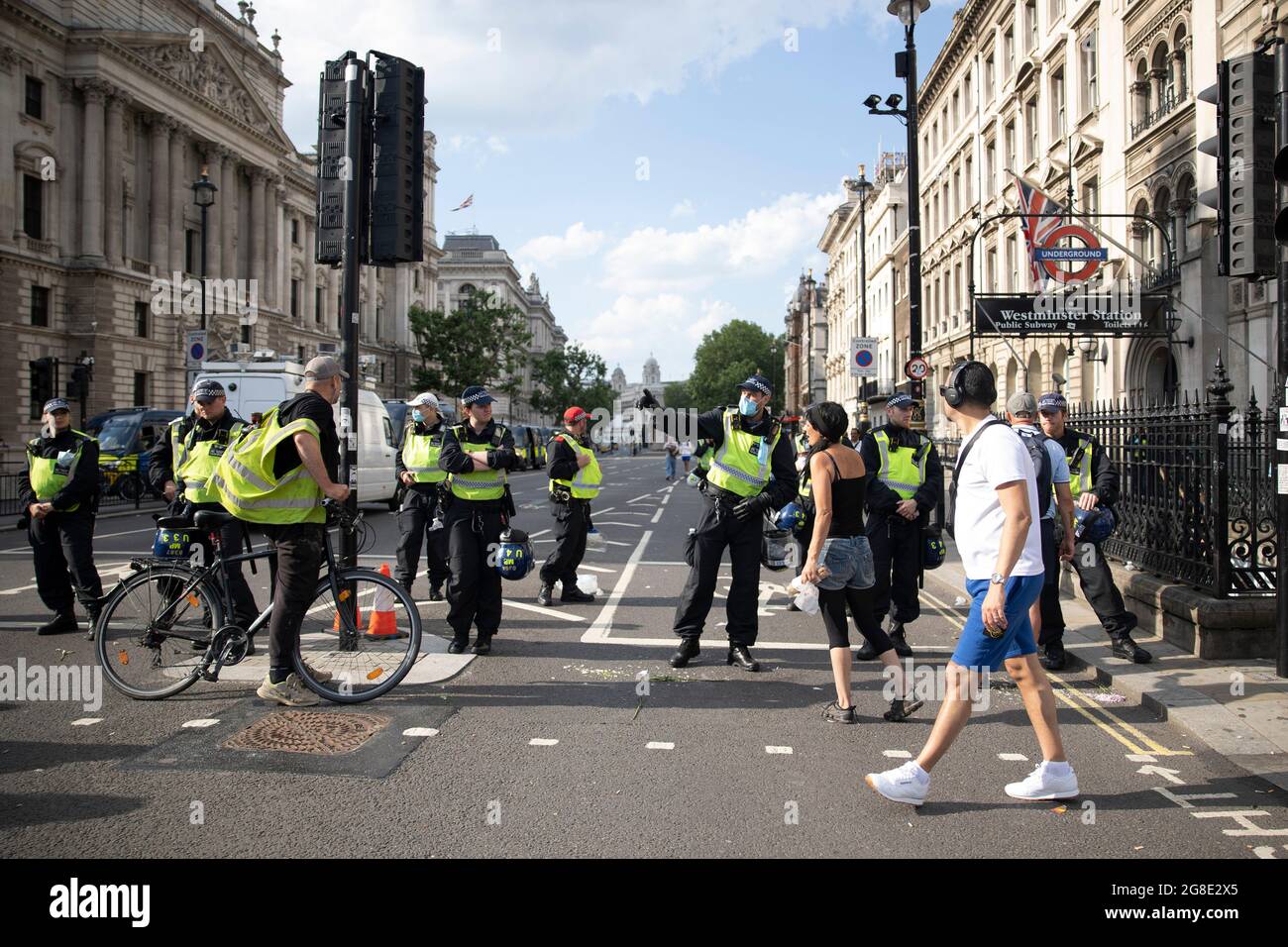 Normal citizens hi-res stock photography and images - Alamy