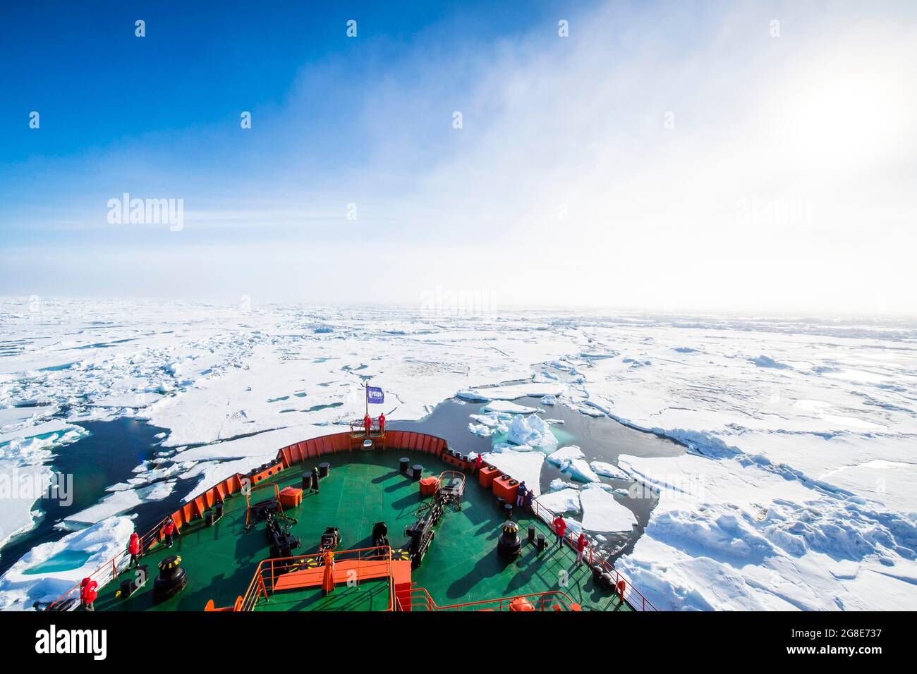 Fog bow or white rainbow in the ice around the North Pole, Arctic Stock ...